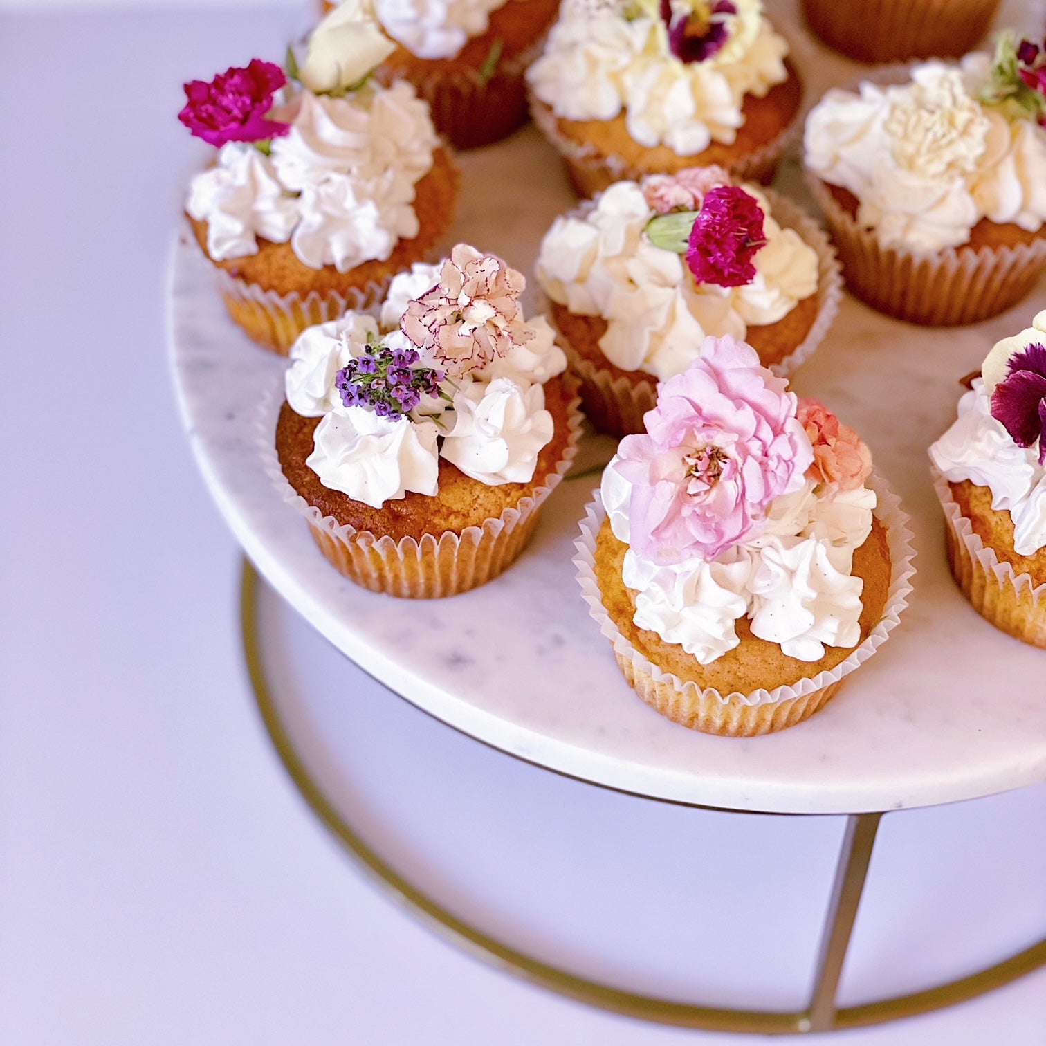 Bespoke Bloomish Box - Freeze Dried Edible Flowers for Floral Cakes ...